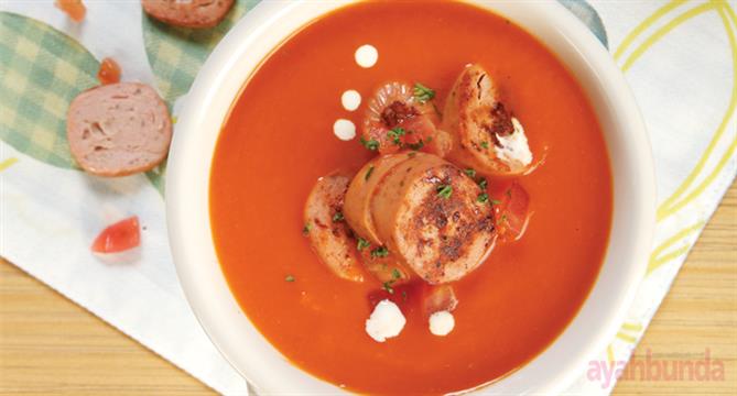 Sup Krim Tomat dengan Sosis