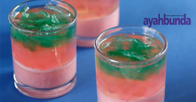 Puding Lapis Rumput Laut